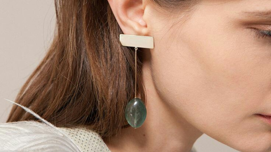 12 Ways to Style Drop Earrings – Hey Happiness