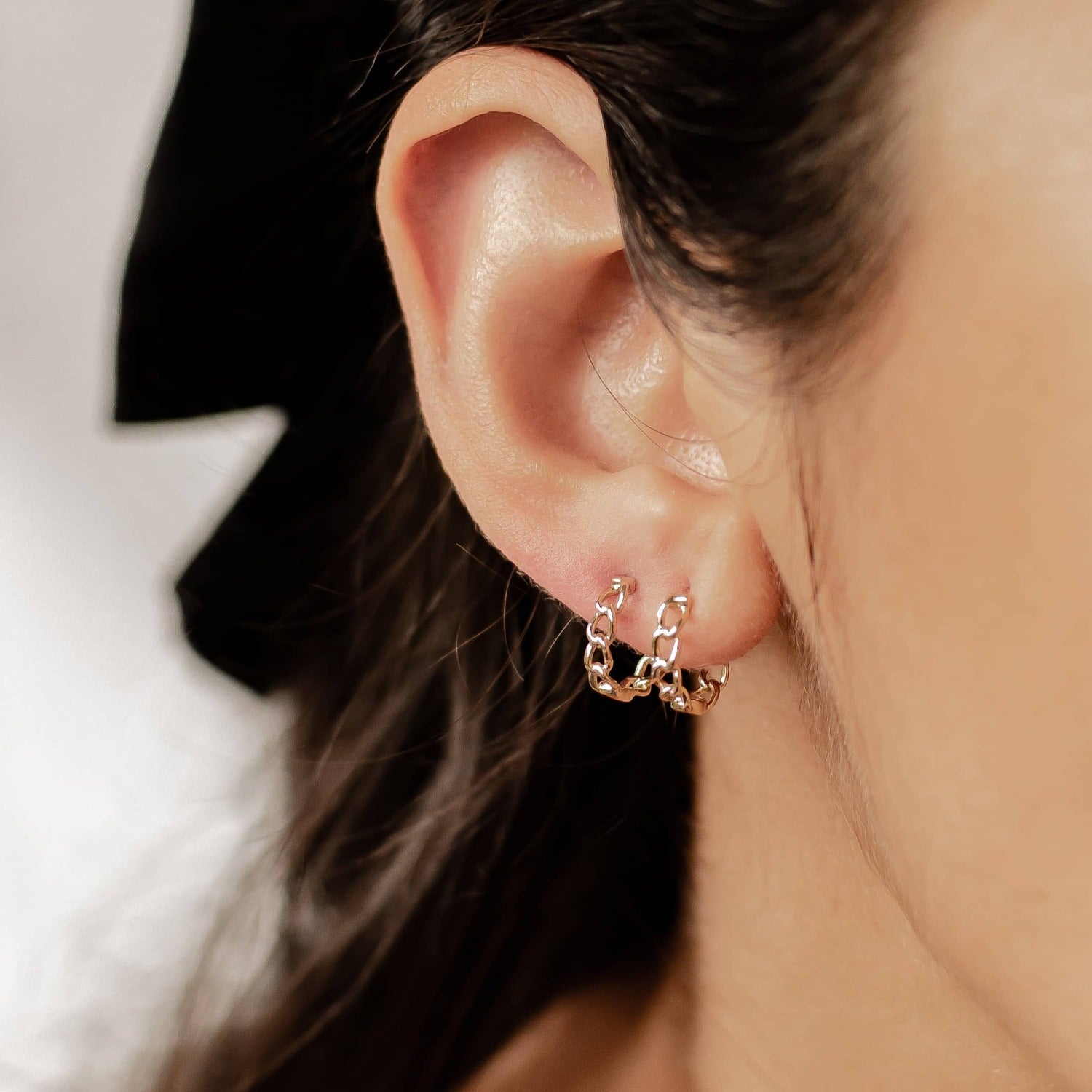 Infinite Links Huggie Earrings 14K Gold – Hey Happiness